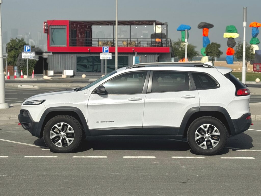 JEEP CHEROKEE TRAIL HAWK 2016 – dunesautoqatar.com