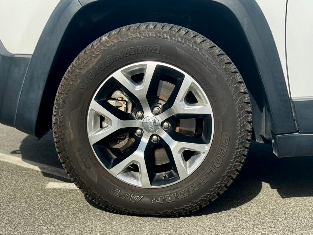 JEEP CHEROKEE TRAIL HAWK 2016 – dunesautoqatar.com